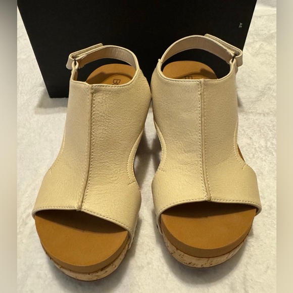 Corkys | Shoes | Corkys Carley Cream Leather Wedge Sandal 7 | Poshmark